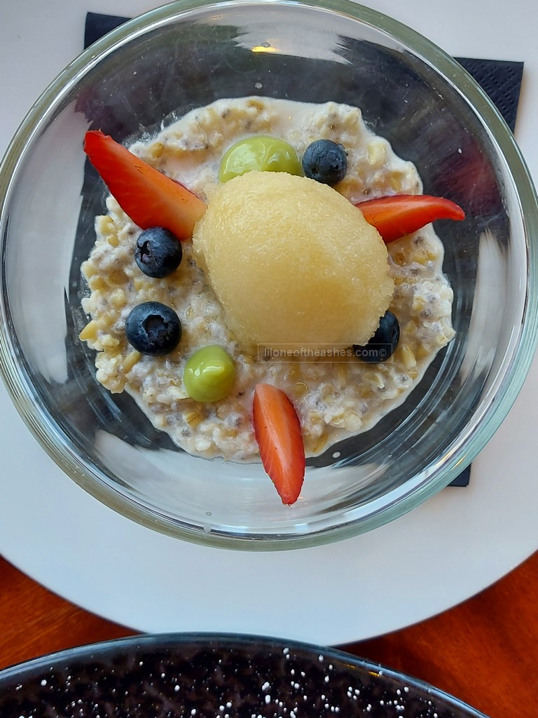 Breakfast @ Atmosphere Lounge, Burj Khalifa Dubai - Dubai Family ...