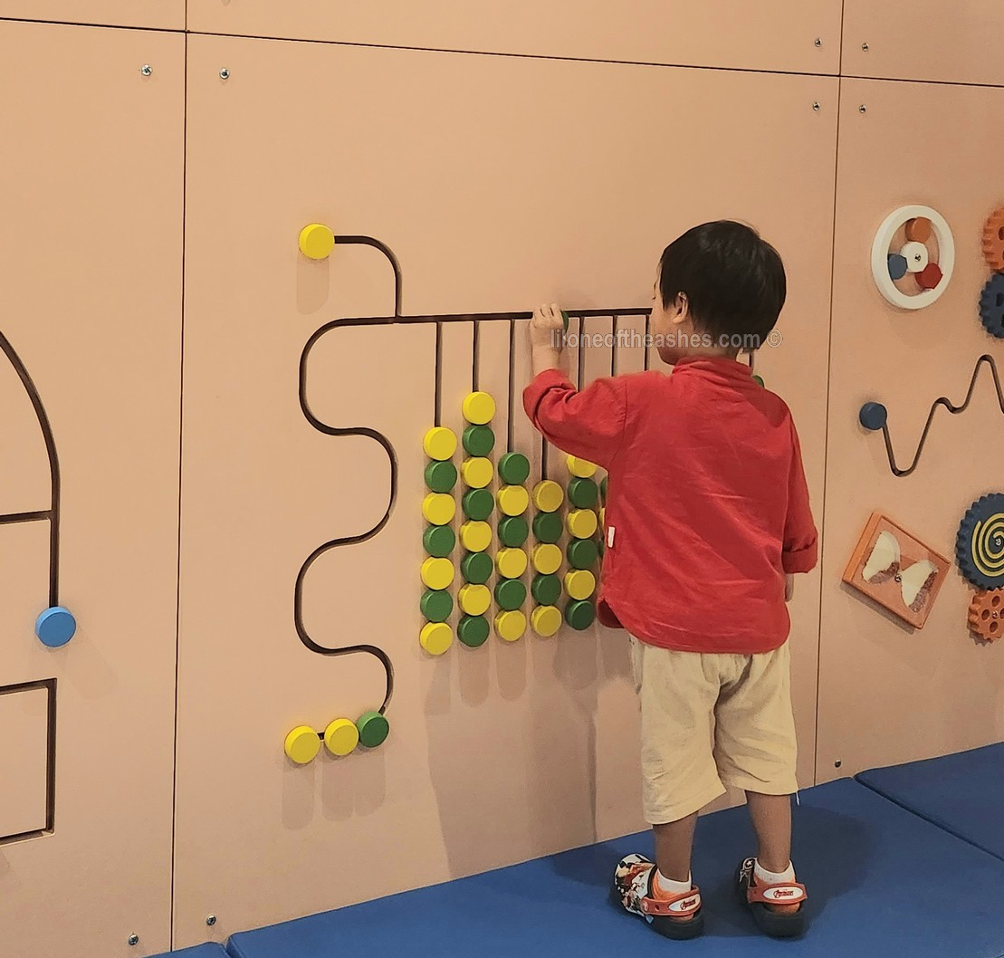 Jones the Grocer JBR : Play corner included! - Dubai Family Leisure Guide